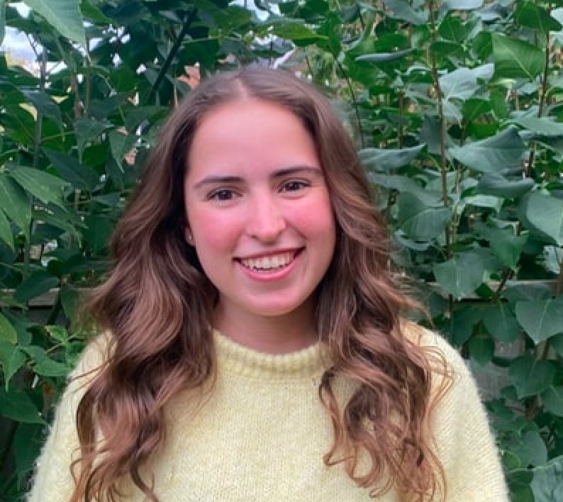 Sarah Askew's Instagram, Twitter & Facebook on IDCrawl